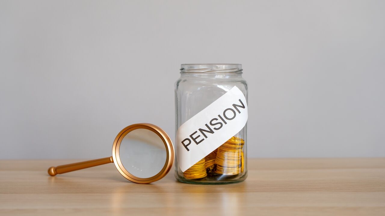 El impacto del gasto en pensiones en el presupuesto 2025: retos y ...
